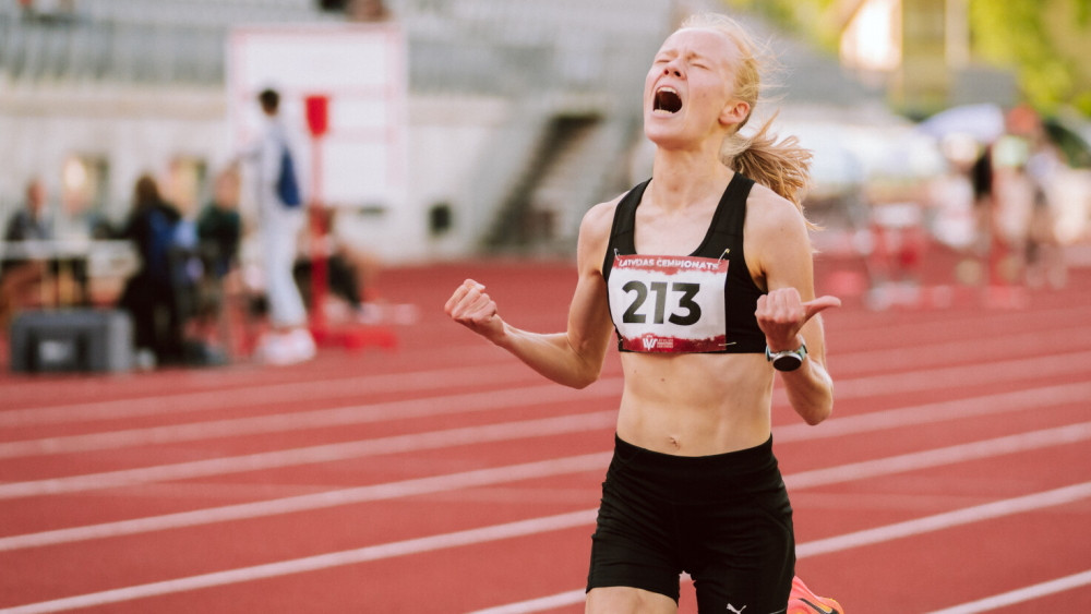 Caune izcīna uzvaru Rīgas maratona programmā iekļautajā 5km skrējienā ...